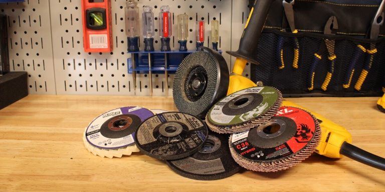How to Remove an Angle Grinder Disc Without the Tool